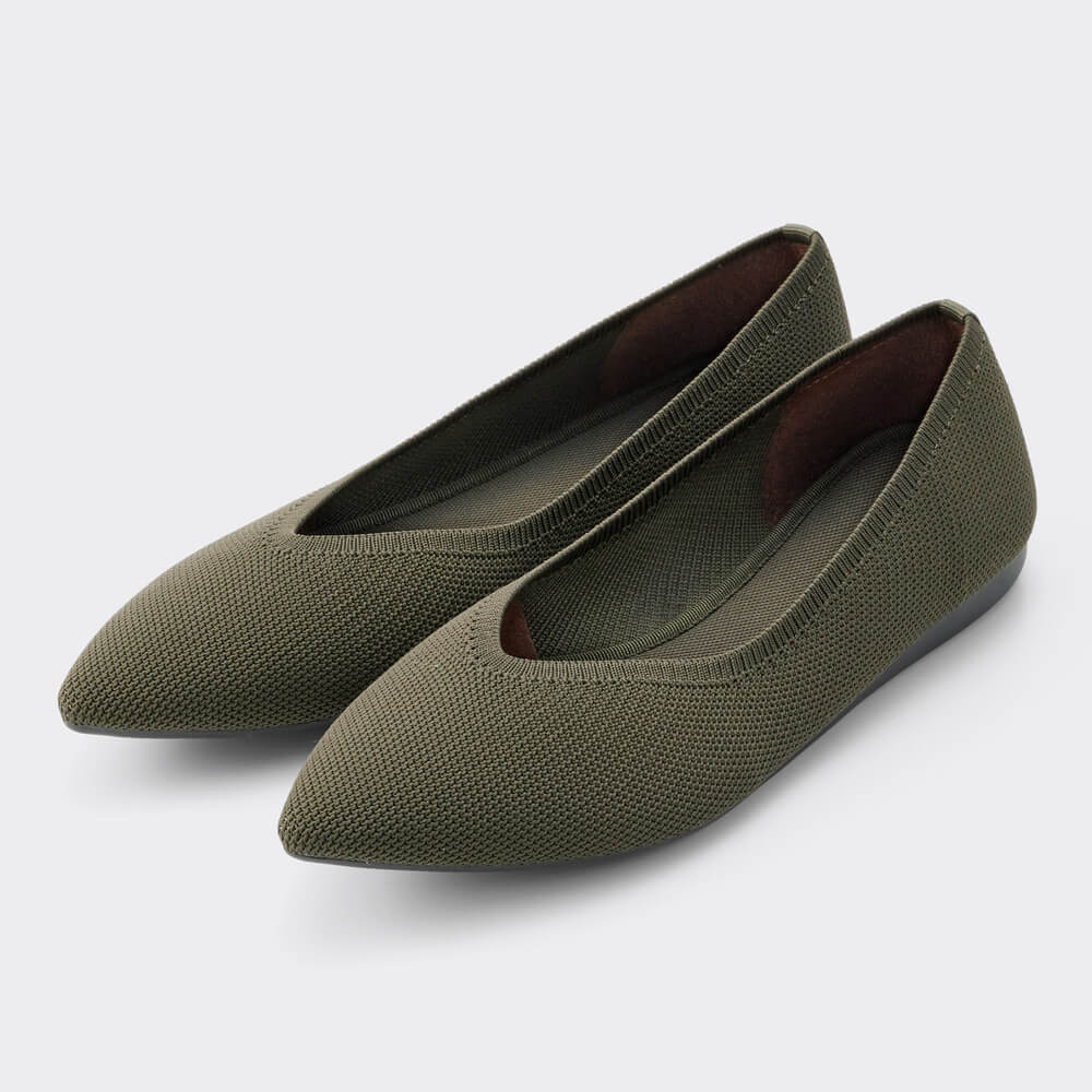 【GU】 1,990円だし、今買っても秋まで使える！「気になる新作シューズ3選」 | CLASSY.[クラッシィ]